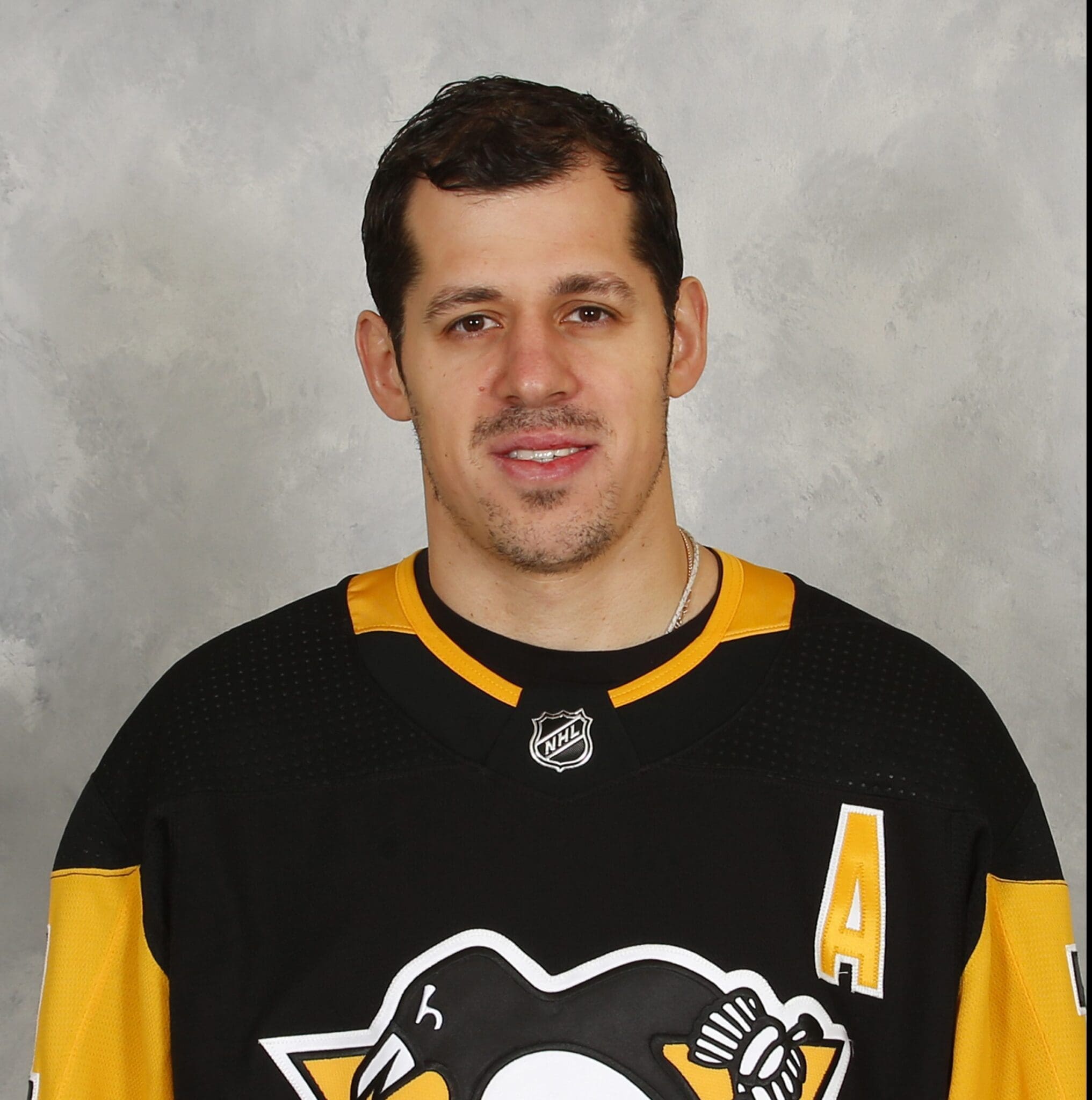 Evgeni Malkin Knee Injury; Skips IIHF World Championships